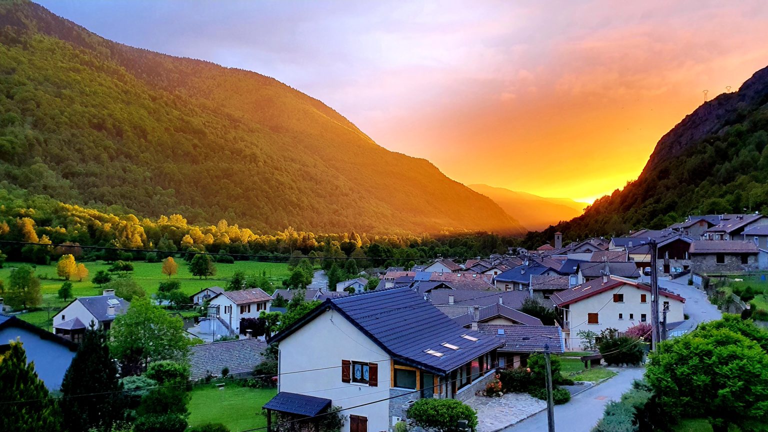 La vie au village - Camping et Chalets d'Orlu
