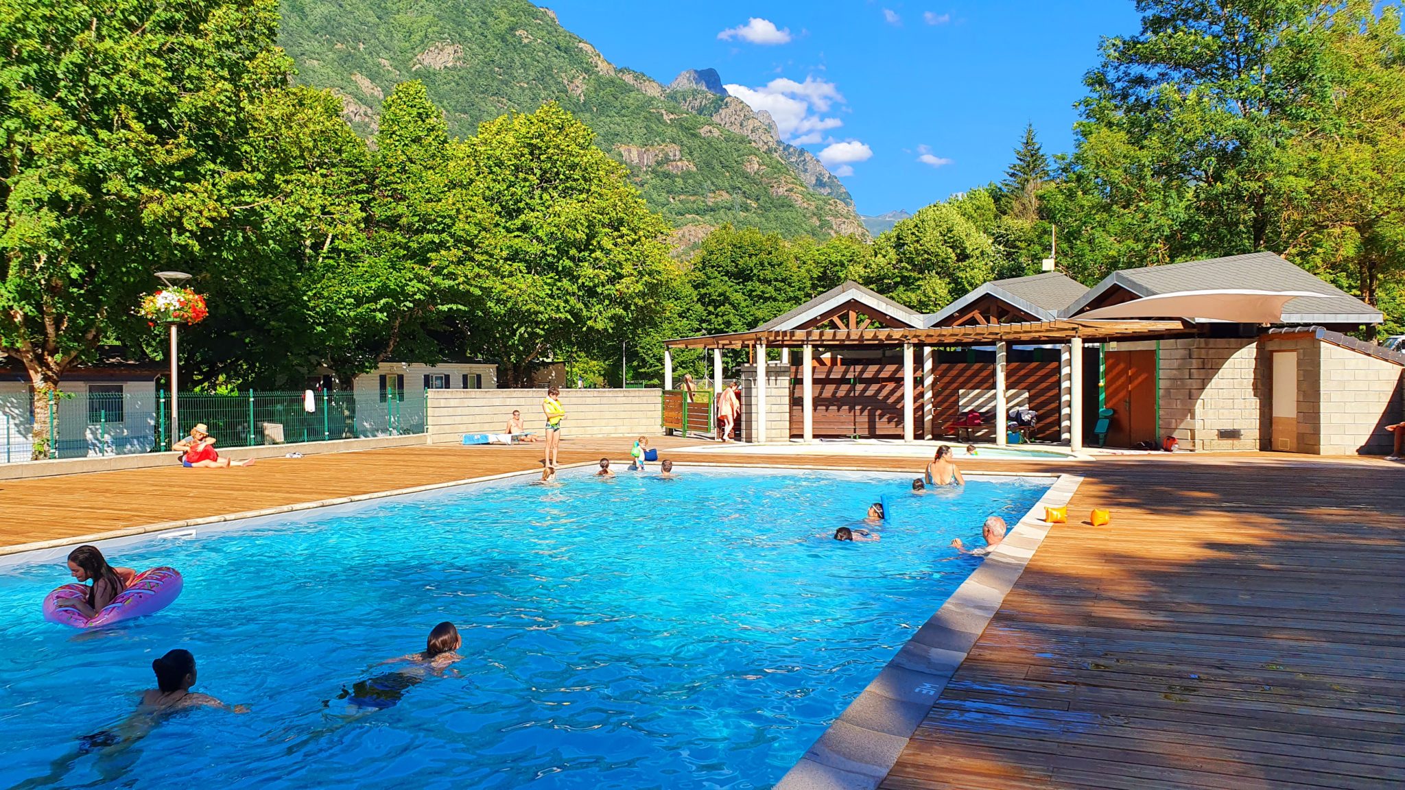 Chalet 4 personnes - Camping et Chalets d'Orlu